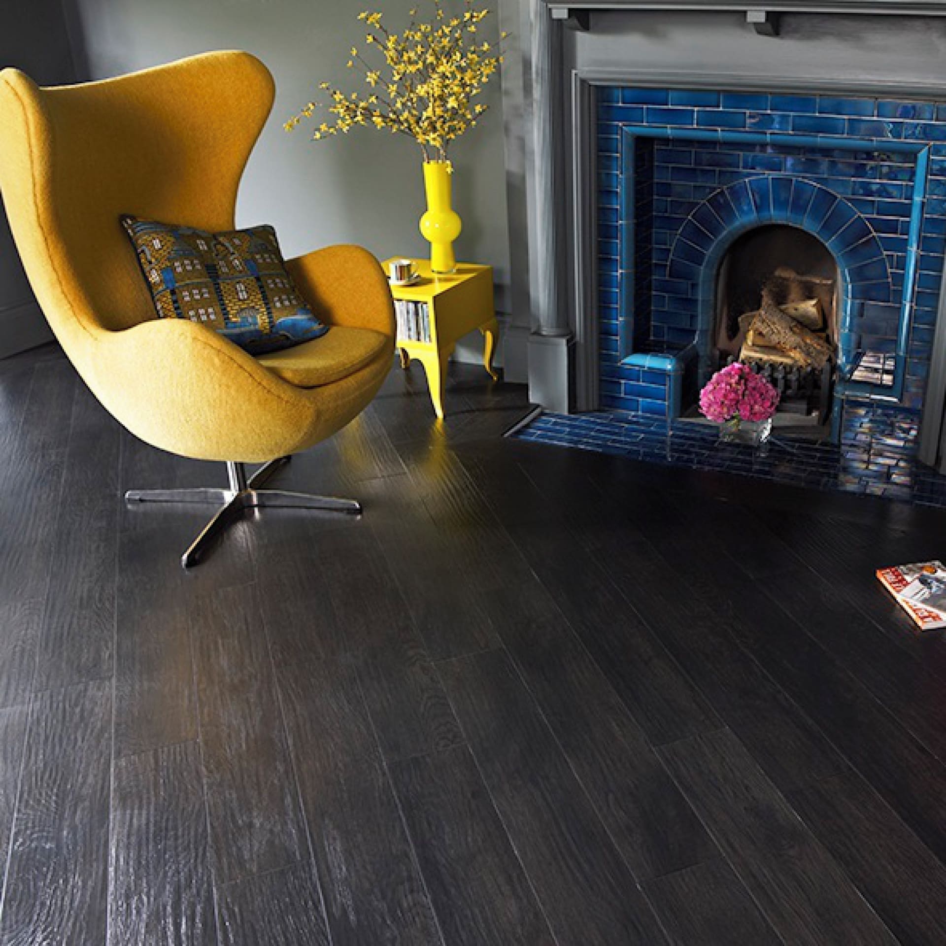 Karndean Art Select Midnight Oak Luxury Vinyl Flooring (LVT ...